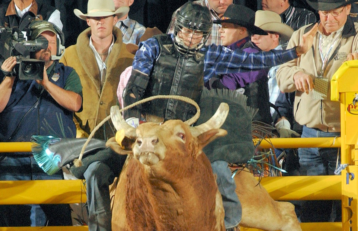 Lynden Rodeo raises $42k for St. Joseph’s Cancer Center | Classic Rock ...