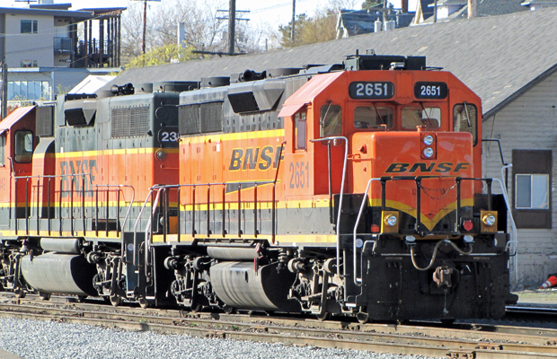 New plan requires BNSF have contingency plans for oil spill response ...